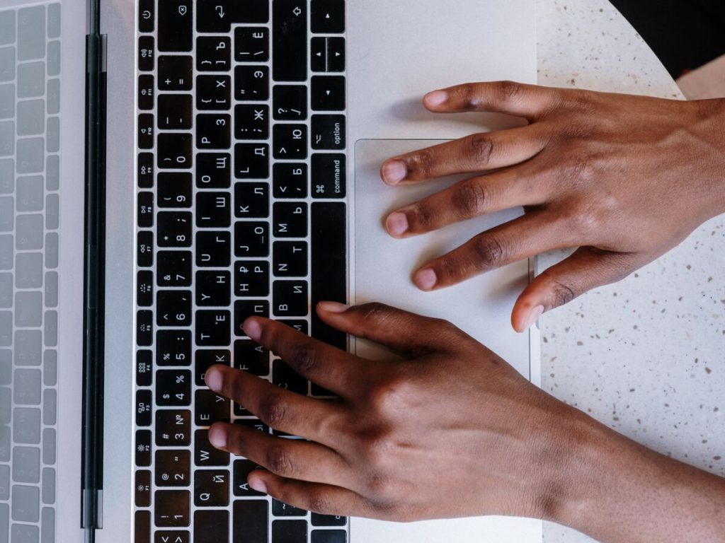 Comment taper arobase sur mon clavier ? (et les diférents raccourcis ...